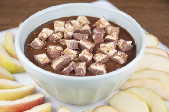 Snickers Caramel Apple Dip | Wishes and Dishes