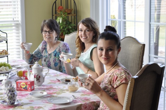 Peach Sweet Iced Tea and an Afternoon Tea Party | Wishes and Dishes