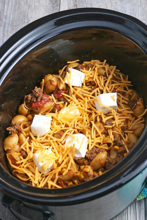 Slow Cooker Creamy Taco Pasta | Wishes and Dishes